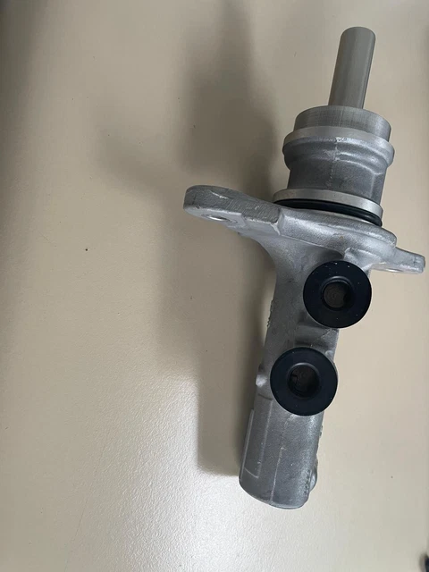 MERCEDES BENZ SPRINTER W906 Hauptbremszylinder A9104311200 EUR 241,36 ...