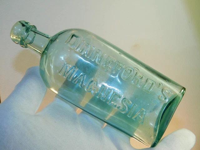 ANTIQUE BOTTLE &DINNERFORD'S Magnesia" Blue Aqua Goldfields Chemist ...