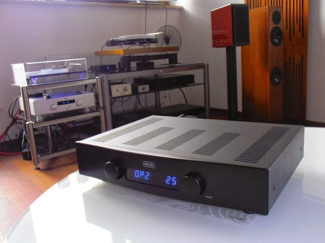 HEGEL H80 (AMPLIFICATORE precedente a H95), nero, condizioni perfette ...