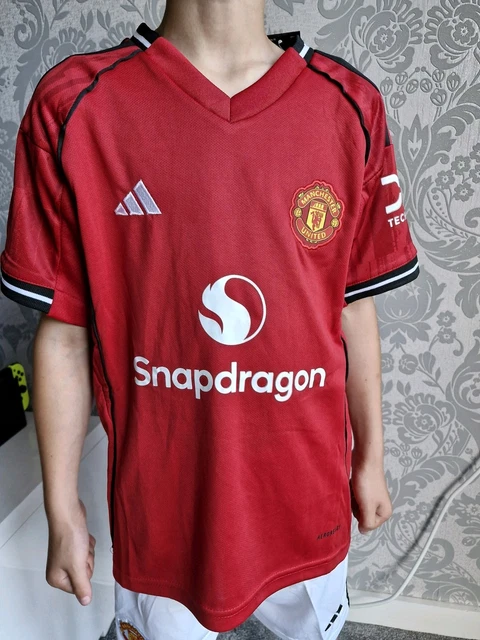 MANCHESTER UNITED HOME Kit For Kids 2025/26 Season. 9-10 years old £21. ...