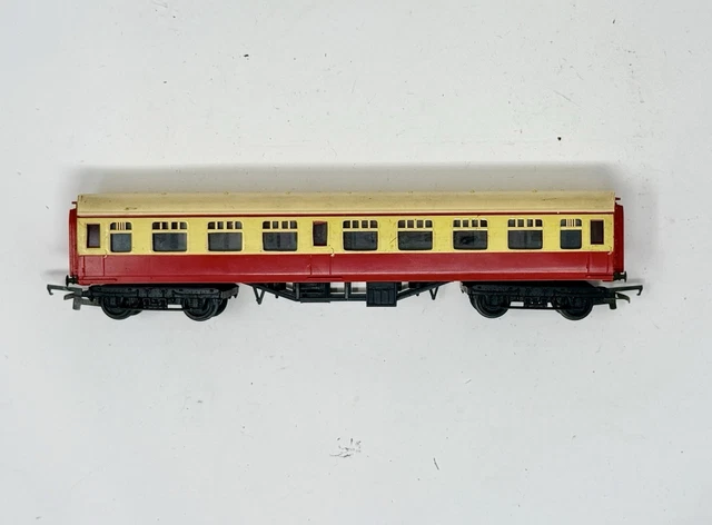 TRIANG MAINLINE MK1 BR Coaches Cream/red £7.99 - PicClick UK
