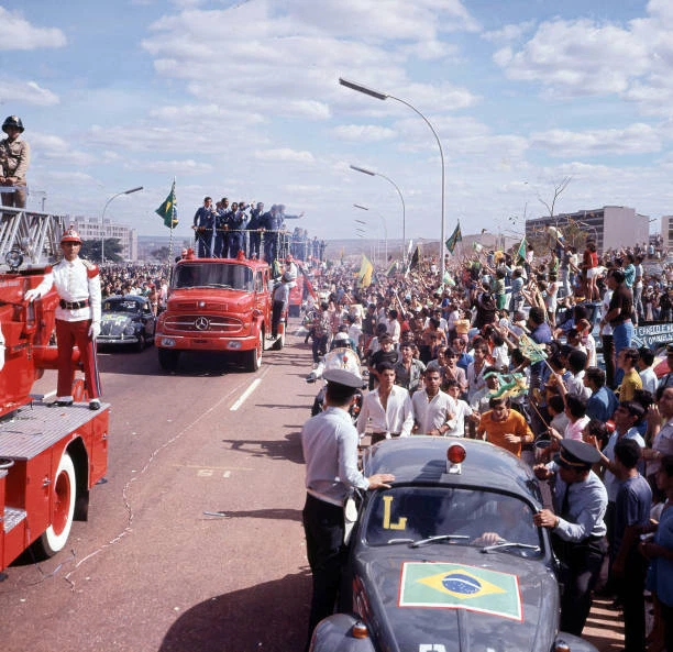 1970 WORLD CUP Finals Mexico The victorious Brazilian team parade - Old ...