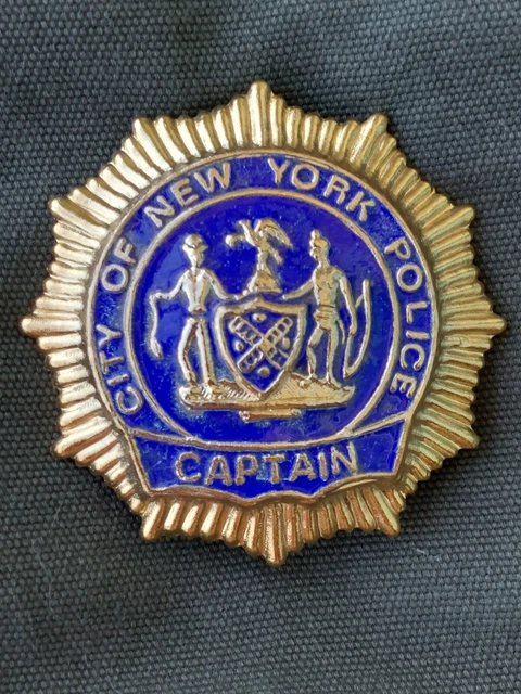 INSIGNE POLICE CAPITAINE New york . USA . Captain police badge . EUR 22 ...