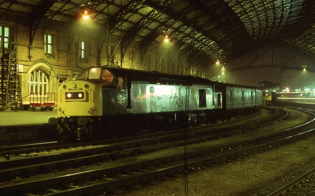 ORIGINAL SLIDE BR Class 40 Diesel 40183 Temple Meads Dec82 3S15 20.25 BTM-GLA £3.99 - PicClick UK