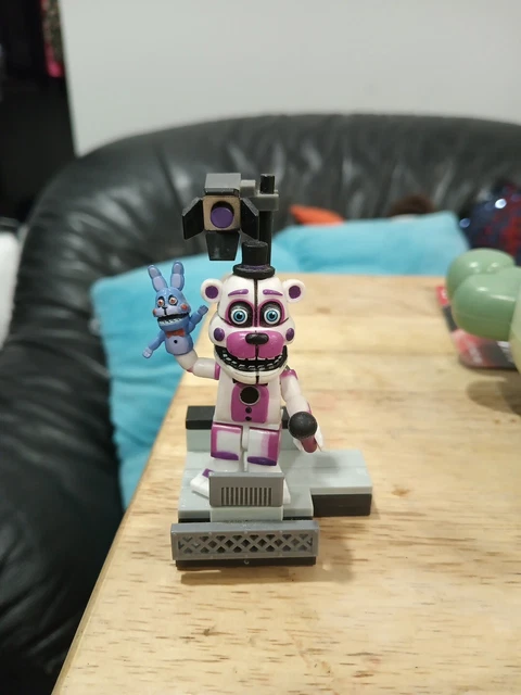 MCFARLANE FIVE NIGHTS at Freddy's Spotlight Stage Right avec Funtime ...