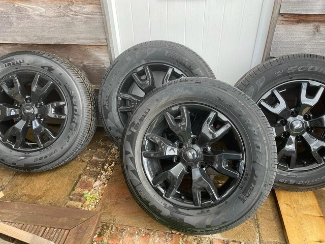 GENUINE FORD RANGER WILDTRAK 18 INCH ALLOY WHEEL 265/60/18 Pirelli ...