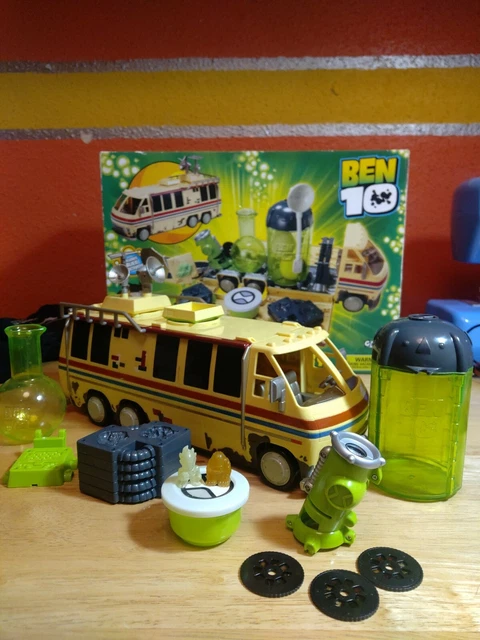 BEN 10 ALIEN Laboratory Playset Rust Bucket RV Grandpa Max 2006 Bandai ...