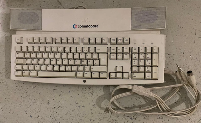COMMODORE SK-5002W-2D MULTIMEDIA Keyboard mit den Anschlusskabeln EUR ...