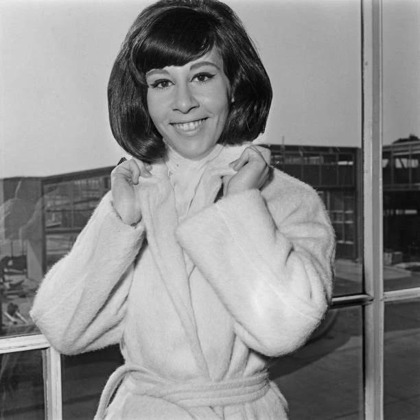 BRITISH POP SINGER Helen Shapiro UK 1965 1970s OLD PHOTO £5.62 ...