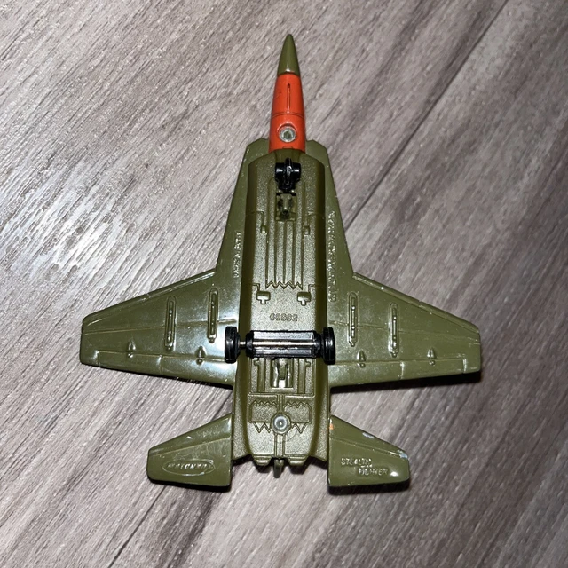 MATCHBOX 2001 STEALTH Fighter MBAF Jet Druckguss 4,5"" grün sehr ...