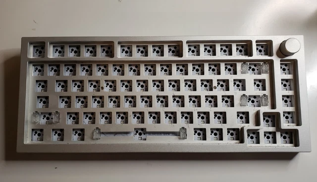 GLORIOUS - GMMK PRO Barebone 75% TKL Wired Mechanical Keyboard - White ...