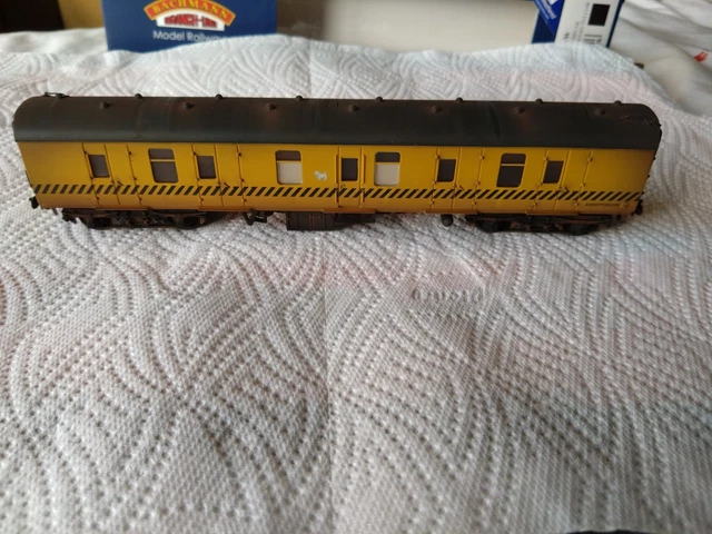 BACHMANN MK1 BG Full Brake Departmental, Professionally Weathered £26. ...