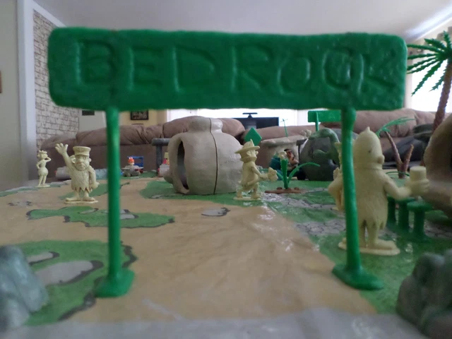 RARE !!! VINTAGE Marx Flintstones Bedrock Playset Original 1960s -Set ...