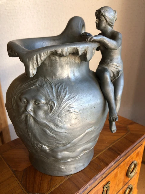 JOLI PICHET ANCIEN Art Nouveau En Etain Les Baigneuses Signe Charles ...