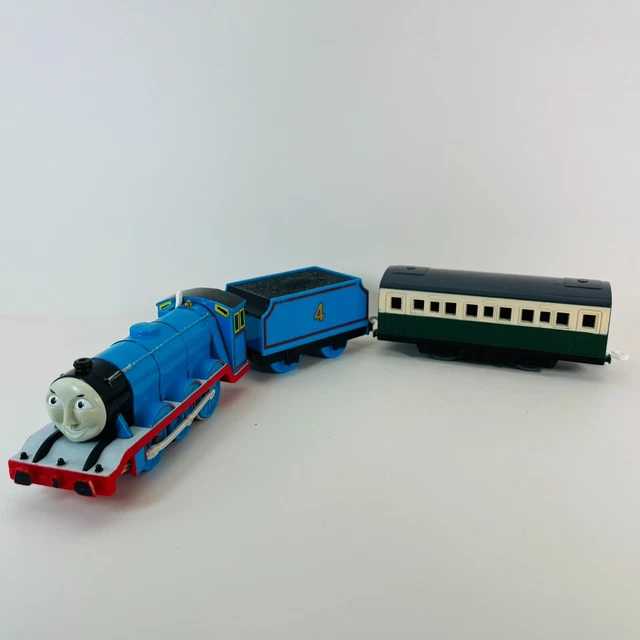 THOMAS & FRIENDS TrackMaster Gordon Motorized Train + Express Coach ...