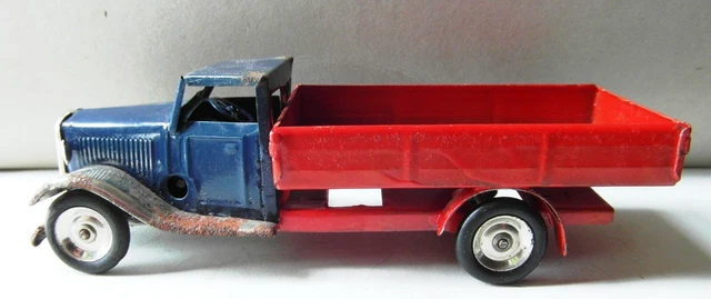 TRIANG MINIC 25M clockwork flatbed lorry - Dark blue cab, Red body ...