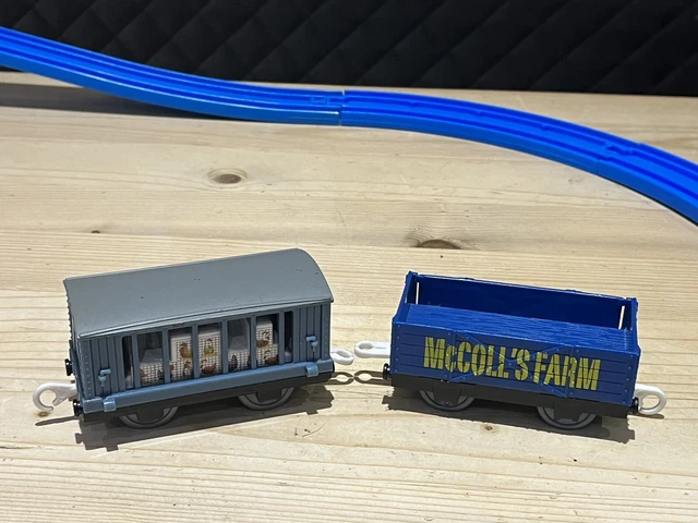 THOMAS TRACKMASTER 2 X McColls Farm Carriages £3.75 - PicClick UK