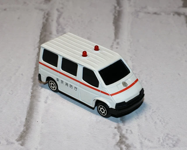MAJORETTE SONIC FLASHER Kabaya Japan Ford Transit Ambulance N°2303 RARE ...