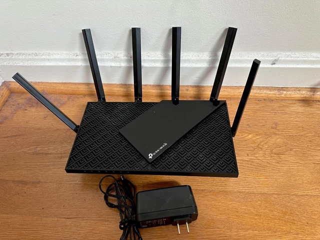 TP-LINK AX5400 ARCHER AXE75 4 porte 5378 Mbps router wireless Wi-Fi 6E ...