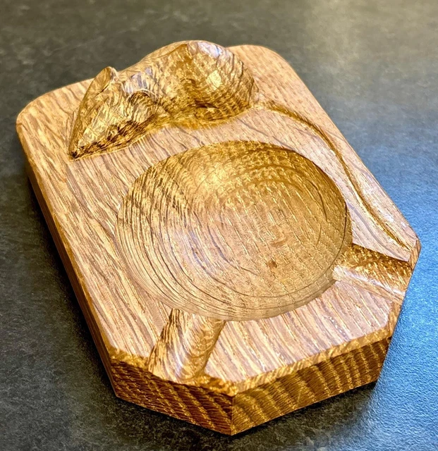 ROBERT &MOUSEMAN& THOMPSON Oak Pin Tray / Ashtray With Carved Mouse £78 ...