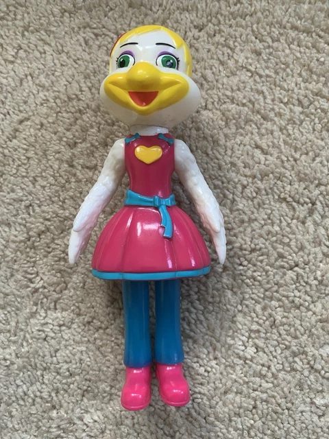 CHUCK E. CHEESE’S Helen Henny Action 7" Posable Figure Chicken Cake ...