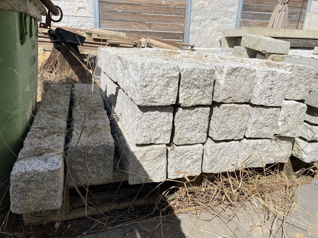 GRANITSTELEN GRANIT STELEN Granit Randsteine Mauerstelen Mauer EUR 16 ...