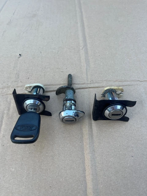FORD ESCORT MK1 door lock set with key £150.00 - PicClick UK