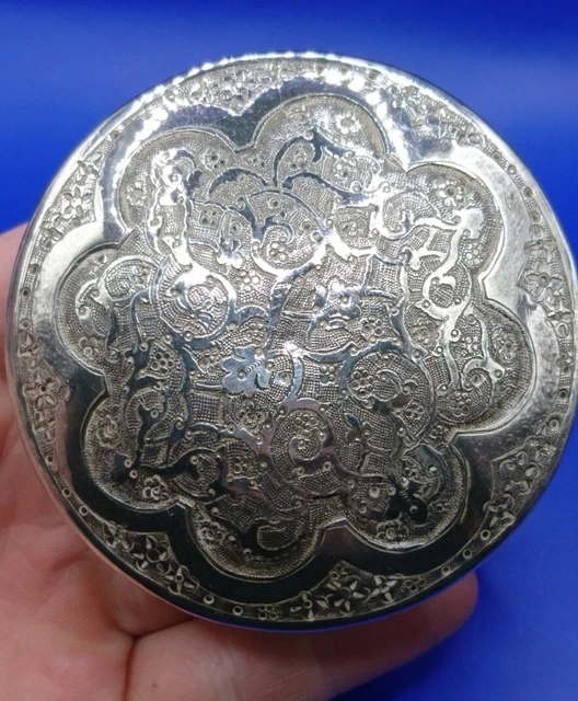 ANTIQUE INDIAN/ASIAN SOLID Silver Box . Snuff/Trinket/Desk. Hallmarked ...