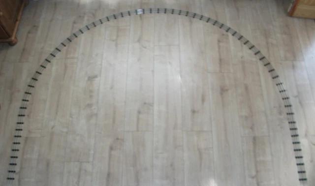 38& RADIUS, O Gauge , univl scale, ACE Trains, basset lowke, Hornby ...