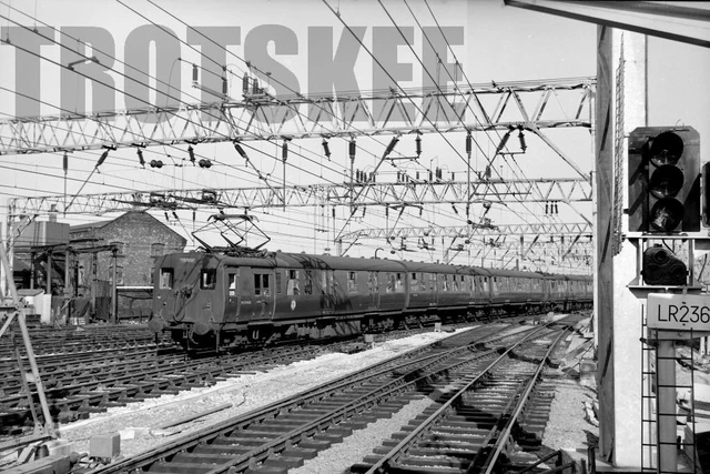 LARGER NEGATIVE BR British Rail Electric EMU Class 505 M59401 1959 £4. ...