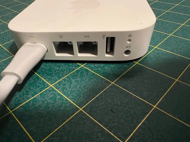 APPLE MC414LL/A AIRPORT Express Base Station Wireless Router A1392 ...