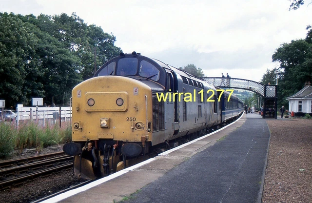 6X4 RAILWAY PHOTOGRAPH Class 37 37250 at Pitlochry 09.94 £1.80 ...