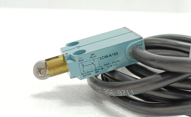 TELEMECANIQUE XCM-A103 LIMIT Switch Roller Plunger 240V 1.5A New ...