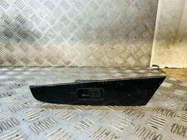 2006 MAZDA 3 1.6 TS MK1 5DR RH SIDE rear window control panel BS3E66380 ...