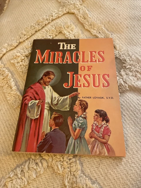 THE MIRACLES OF Jesus (St. Joseph Picture Books (Pape... by Lovasik S.V ...