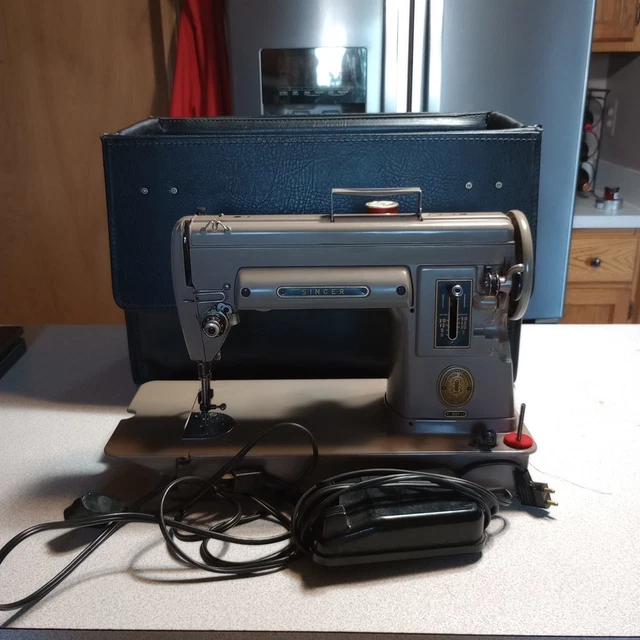 VINTAGE 1950'S SINGER Heavy Duty Sewing Machine 301A with Pedal and ...