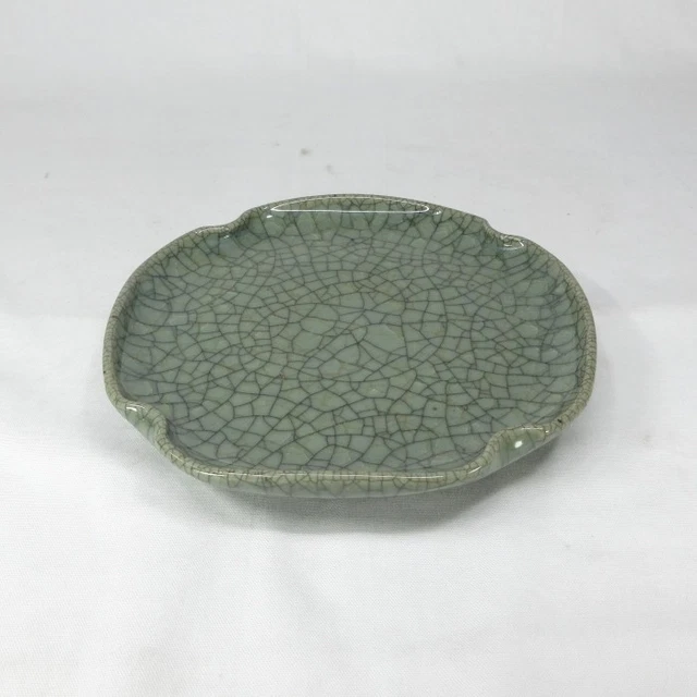 P1009: CHINESE CELADON porcelain unusual shaped plate of KANYO style ...