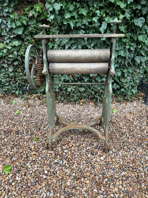 ANTIQUE CAST IRON and Wood Mangle - Vintage Original 'The Little Pride' Mangle £225.00 - PicClick UK