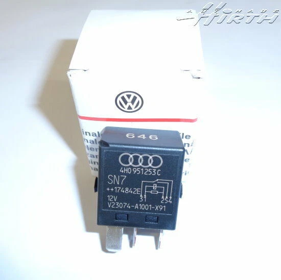 RELAIS 646 KRAFTSTOFFPUMPE Wasserpumpe Zusatzheizung Original VW Audi ...
