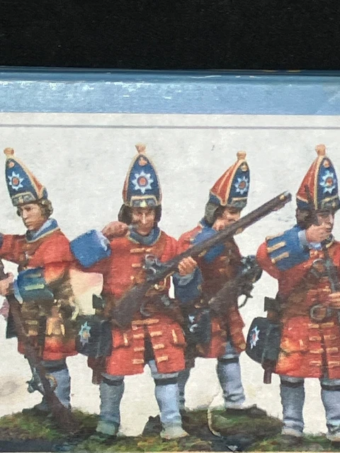 RARE DRABANT WHITE metal British 40mm grenadier guard soldiers £45.00 ...