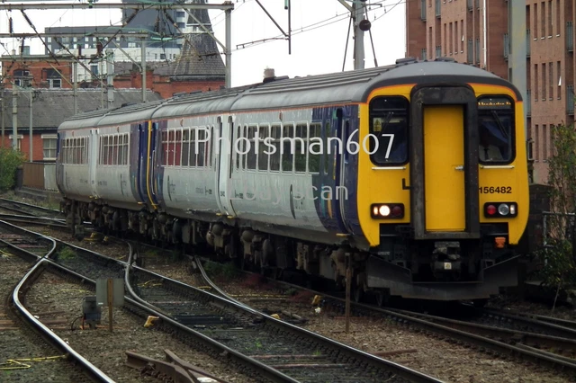 CLASS 156 156482, 2 car DMU, in new Northern at Manchester Oxford Road ...