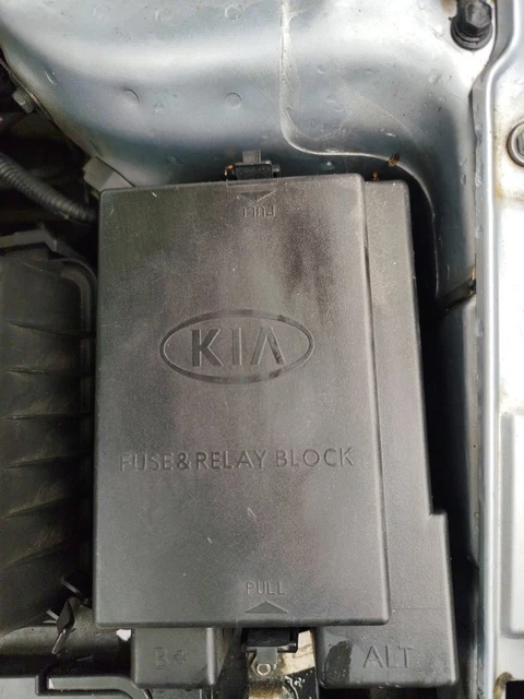 KIA CERATO 2004-2007 Fuse Box (In Engine Bay) £39.99 - PicClick UK