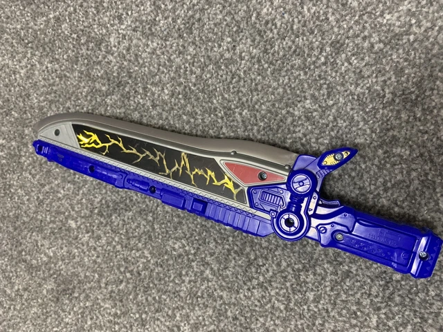 POWER RANGERS DINO charge Gold ranger Ptera sabre light up toy role ...