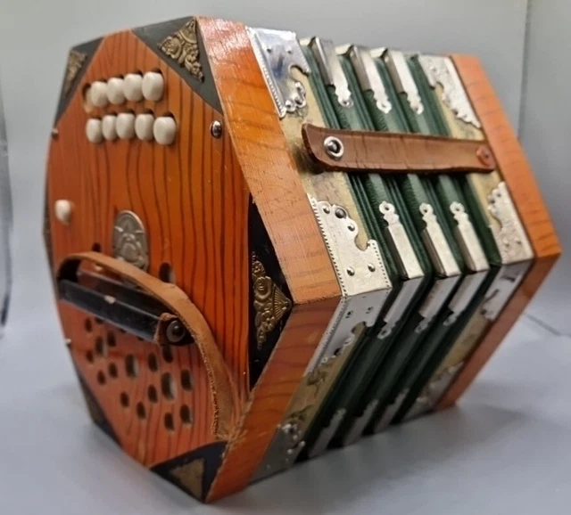SCHOLER CONCERTINA 21 Button Accordion Vintage Instrument German Made £ ...
