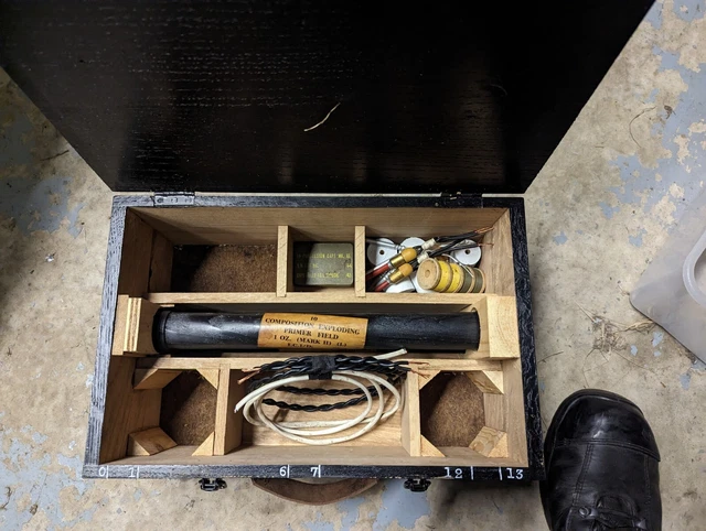 WW2 BRITISH ARMY Demolition set, reproduction for museums / reenactors ...