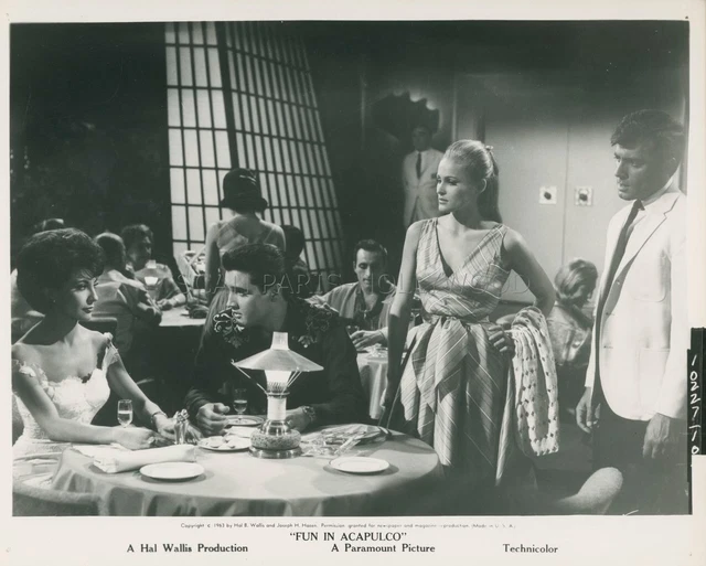ELVIS PRESLEY URSULA Andress Elsa Cardenas Fun In Acapulco 1963 Photo ...