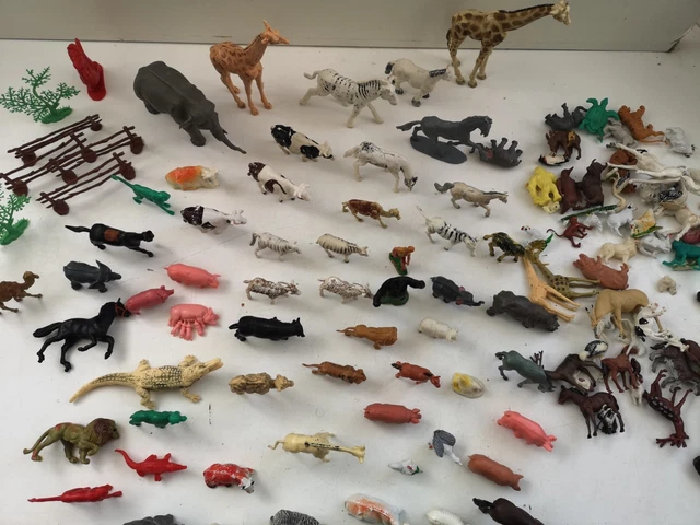 PLASTIC ZOO & Farm Toy Animal Figures Bundle of 100+ - Vintage Britains ...