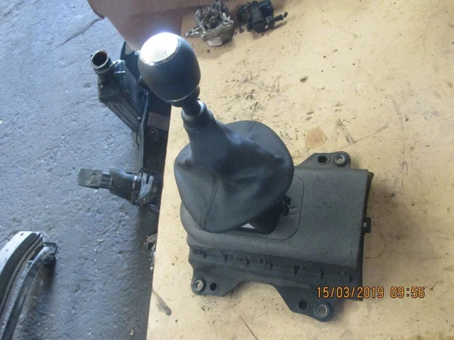 ALFA ROMEO MITO 6 Speed Gear Selector Mechanism With Black Stitching ...