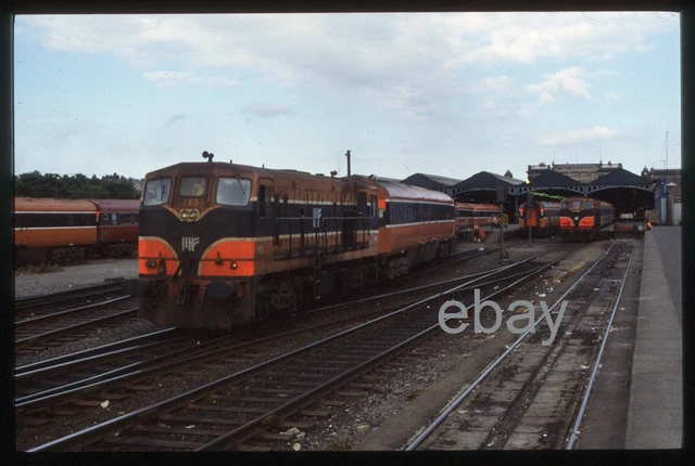 ORIGINAL 35MM SLIDE-IRISH Railways-143 /empty stock at Dublin Heuston ...