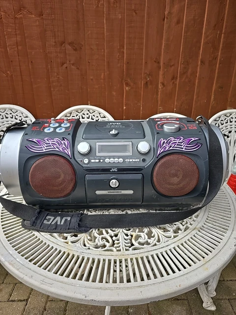 JVC RV-DP200 GHETTO Blaster Boombox Radio CD Woofer Speaker for Parties ...